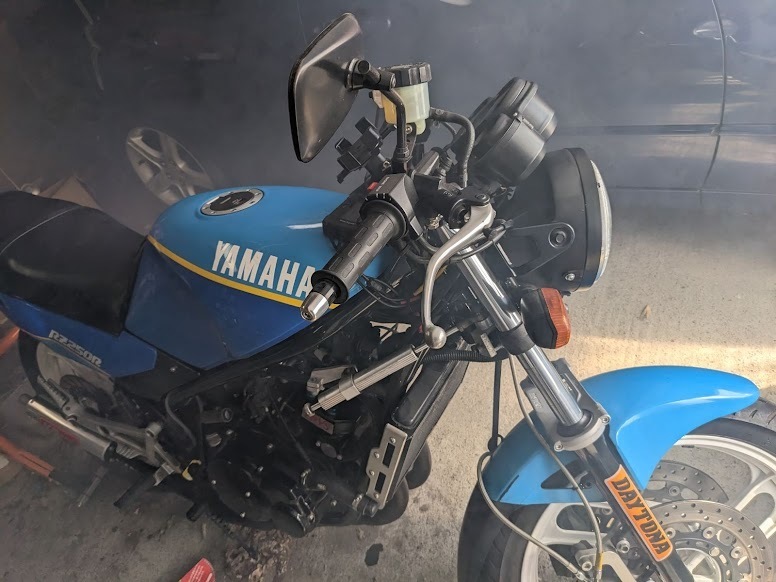 音がべけべけうるさくなってきた: RESURRECTION OF RZ250R